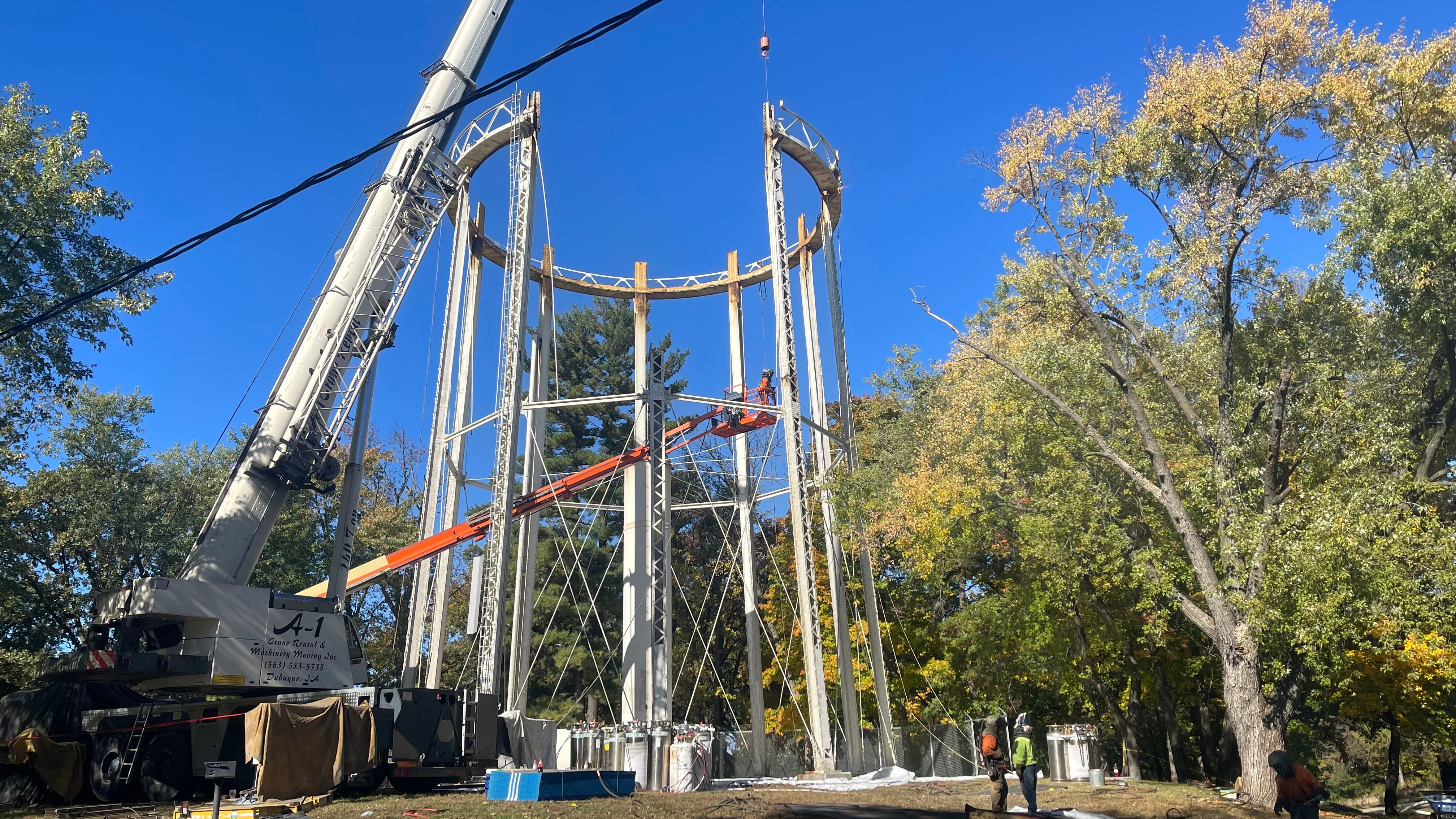 Old eastern Iowa water tower coming down