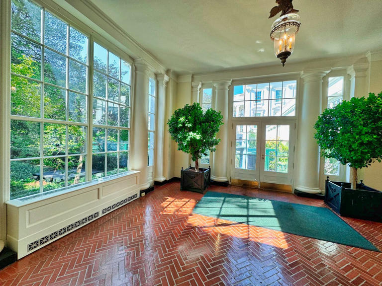 A Look Inside the East Wing of the White House Before Its Demolition