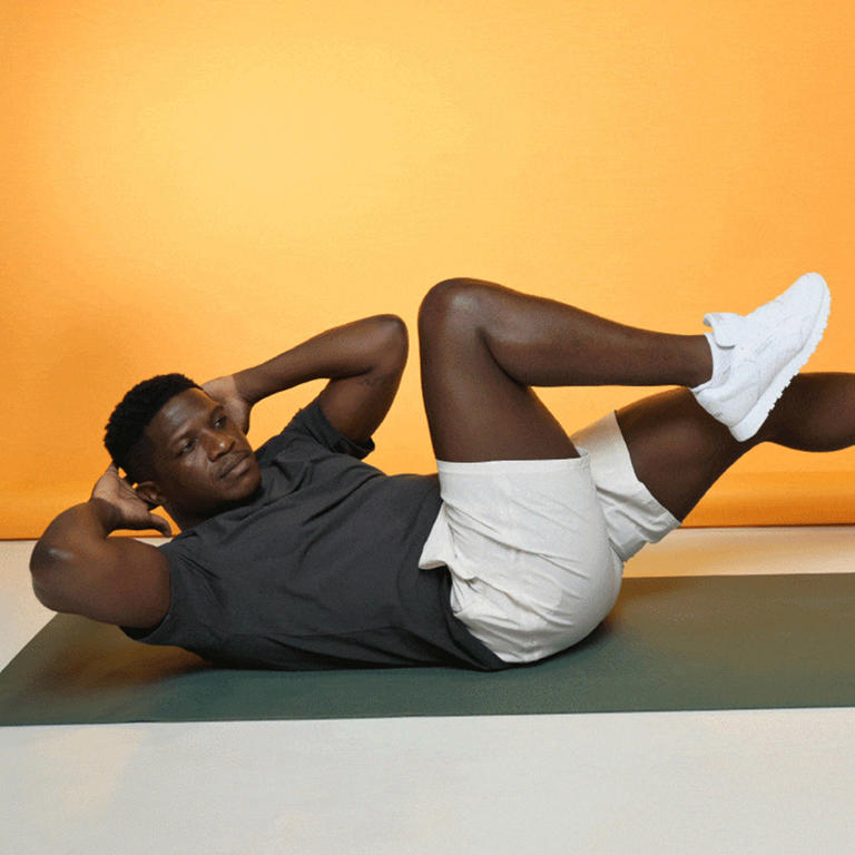 Ditch Standard Crunches and Try This 1 Variation For a Better Core Workout