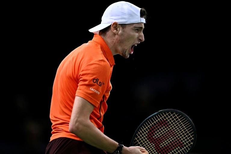 Humbert Shines Again Indoors: Fritz Swept Aside, On to the ...