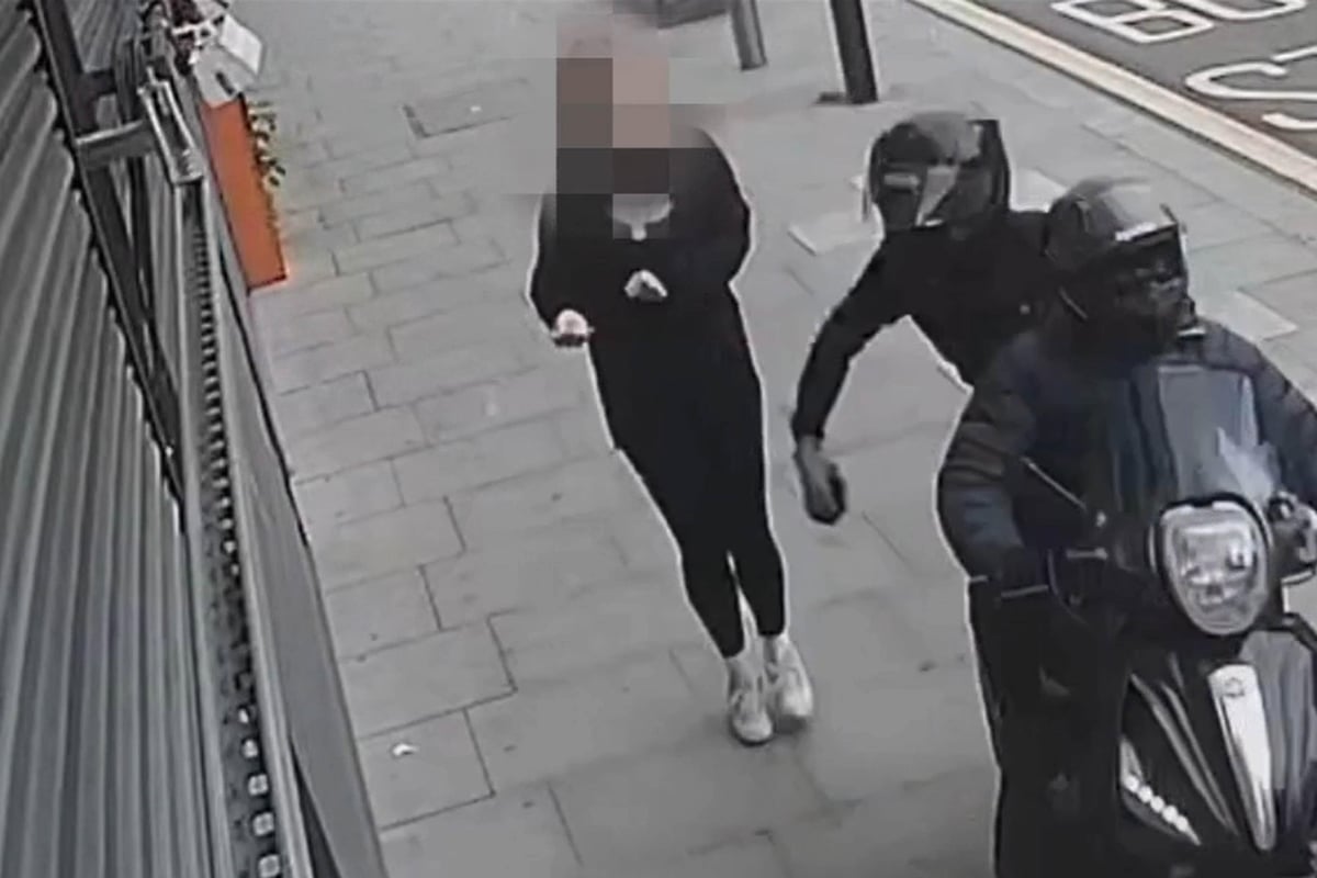 New law is needed to make stolen phones 'unusuable bricks', says Met