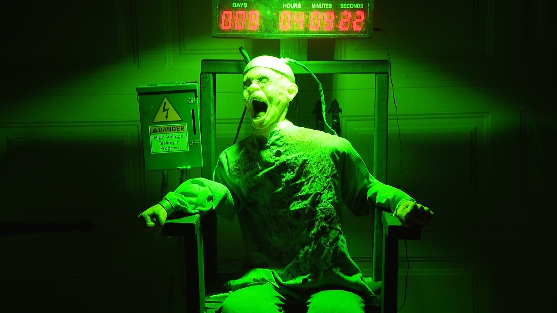 31 Days of Halloween: Omaha yard haunt features electric chair, zombie ...