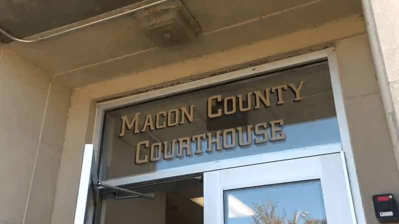Man accused of threatening contractor with gun in Macon Co. pleads not ...