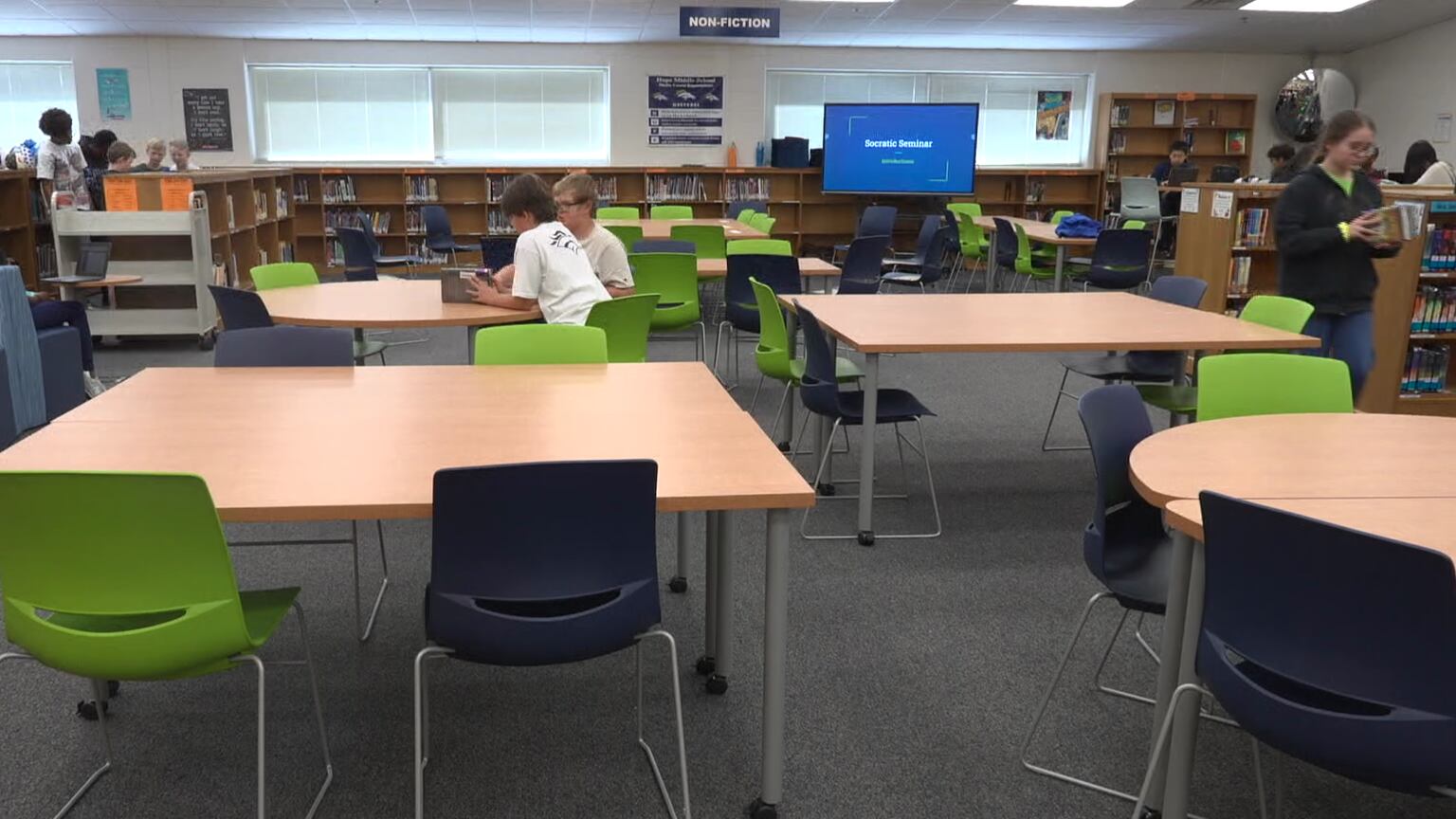 Hope Middle School finishes media center renovation with grant