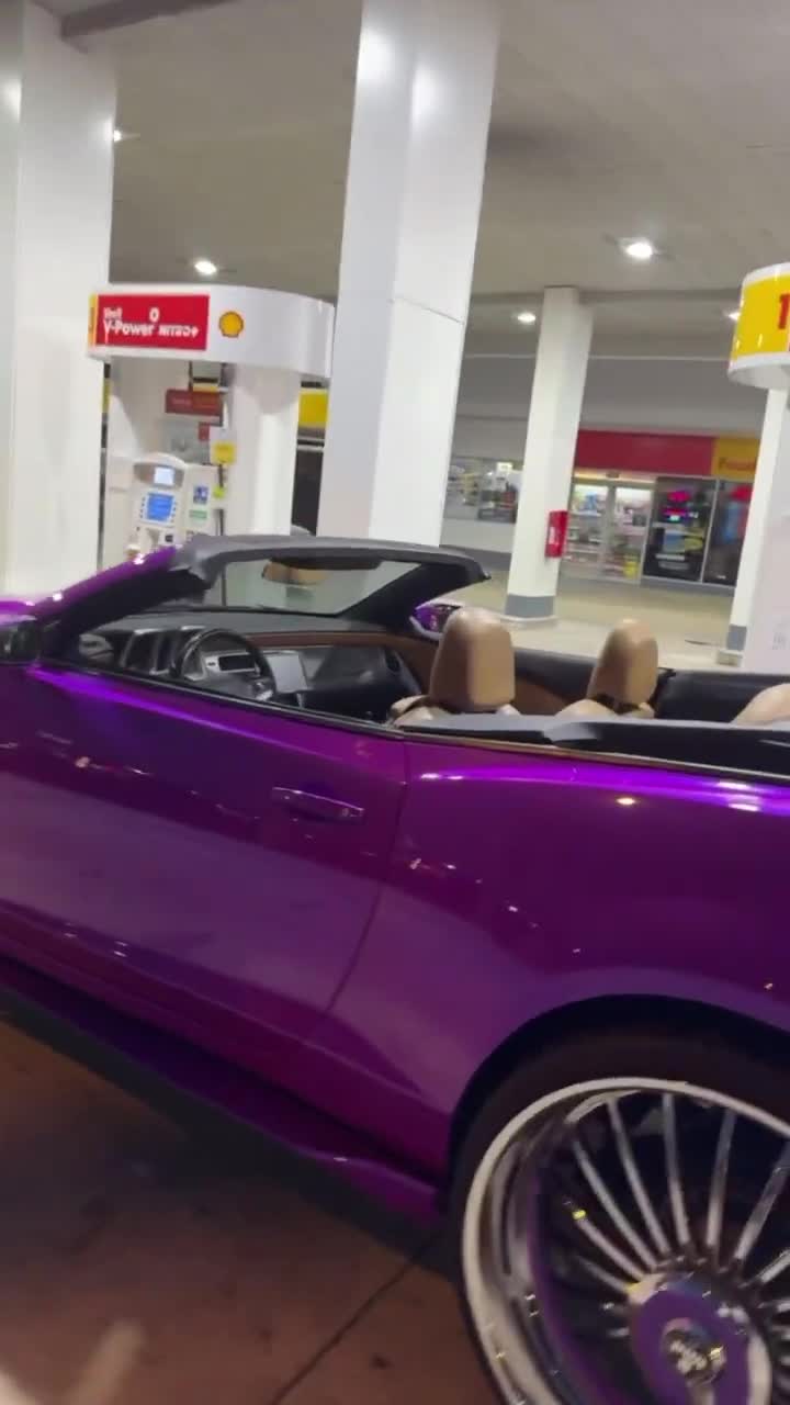 💦🍇 Chevy Camaro SS Vert on 30’s DUB Floaters