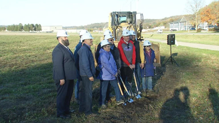 Decorah holds groundbreaking for new athletic complex