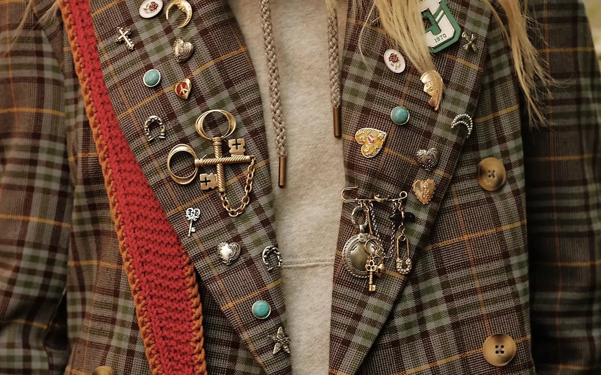 Best brooches and pins for adorning your lapels