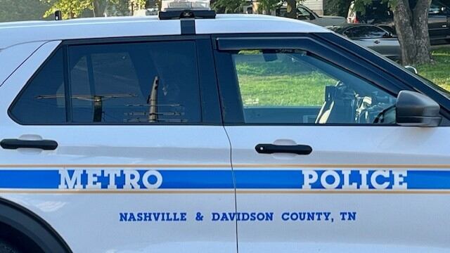 Man accused of drunkenly waving around gun at Nashville Zoo parking garage