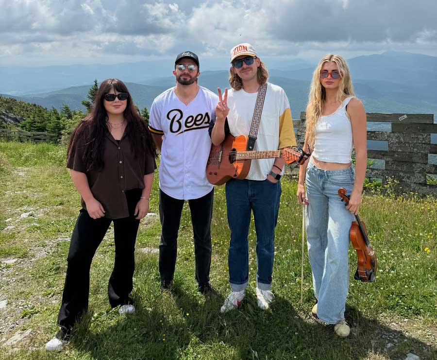 2 members leave popular regional National Parks band