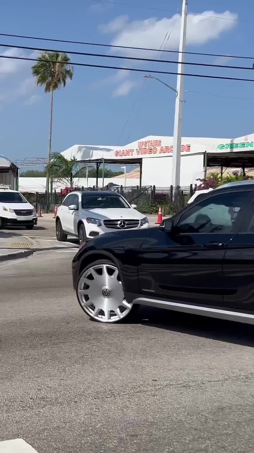 BMW X1 on 24’s Riding