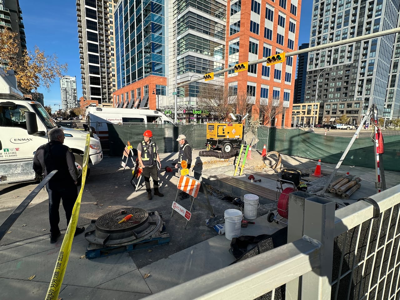 Workers injured in manhole explosion in Calgary's Beltline