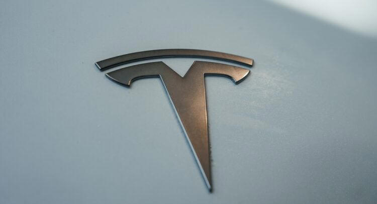 Tesla’s Vehicle Safety Report Shows that Its Autopilot Tech ...
