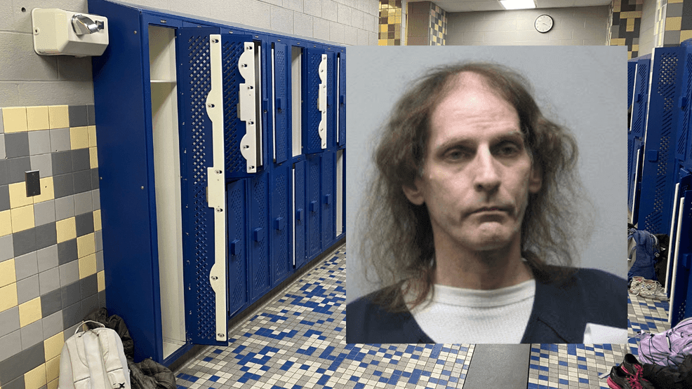 Arlington judge throws out indictments against sex offender Richard Cox