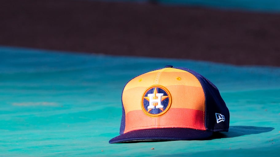 Astros' Linked to National League Free Agent Pitcher For Rotation Depth