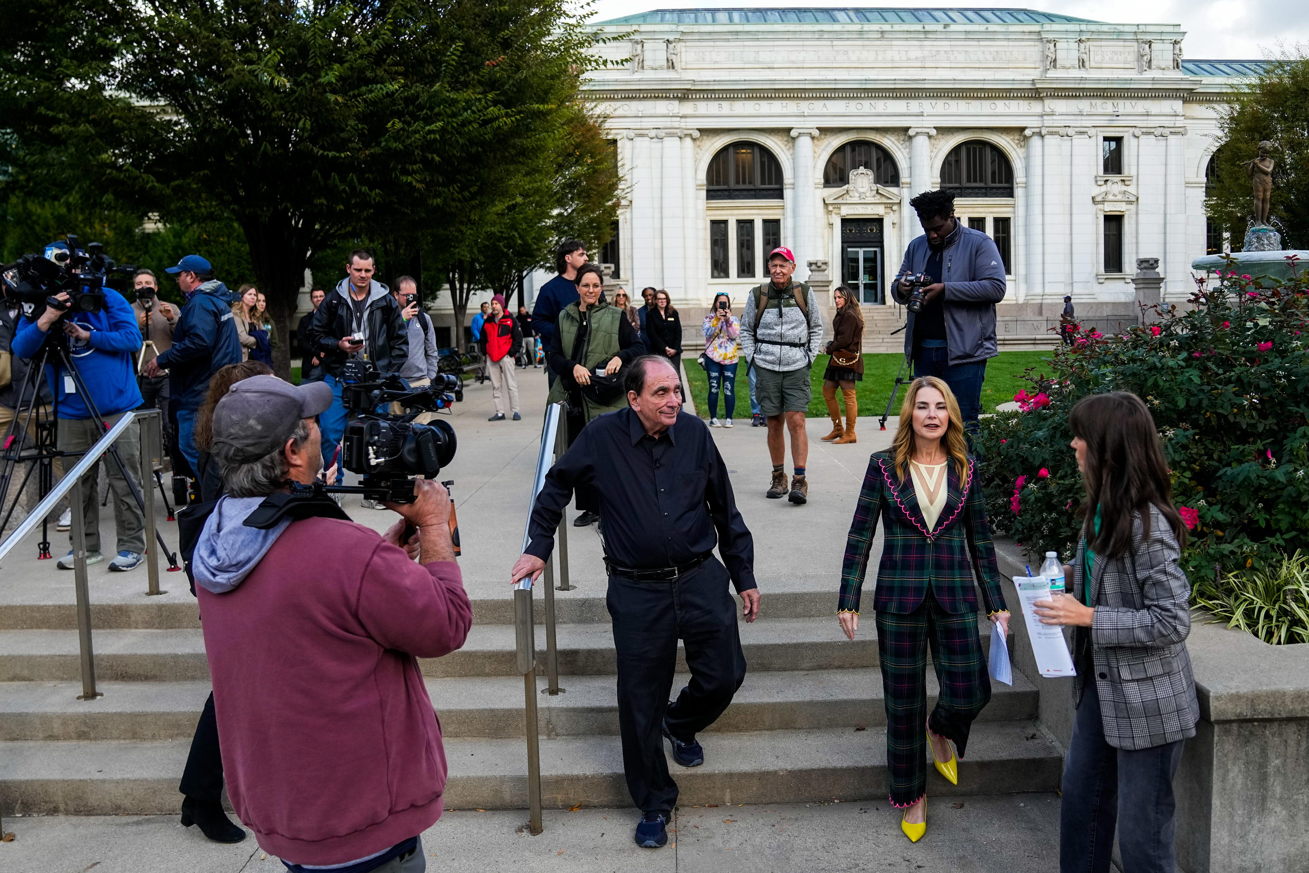 'Goosebumps' author R.L. Stine reconnects with his hometown in spooky ...