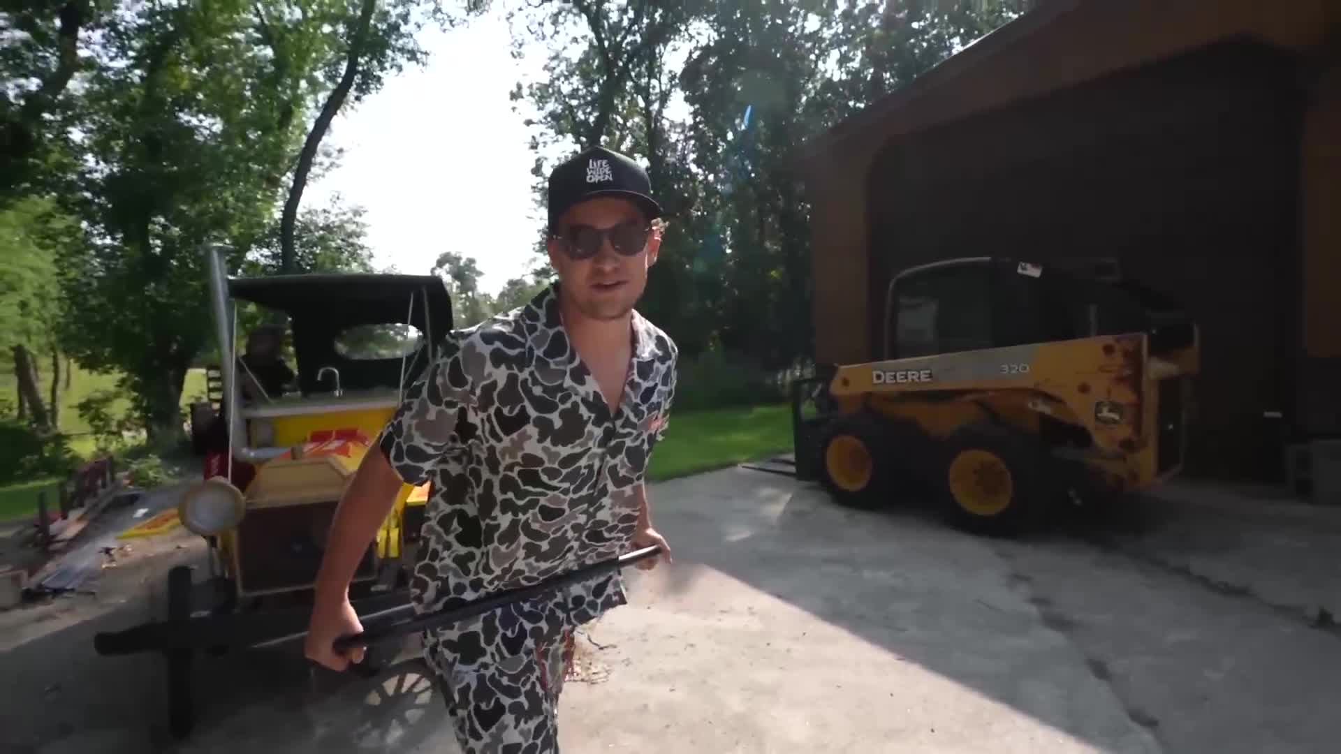 Cheap vs. expensive jet skis 💥