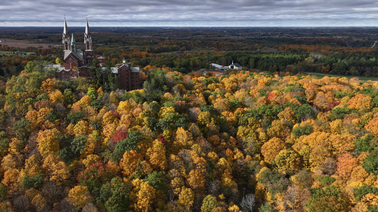 Ode to Fall: Nature's Symphony of Color across Wisconsin