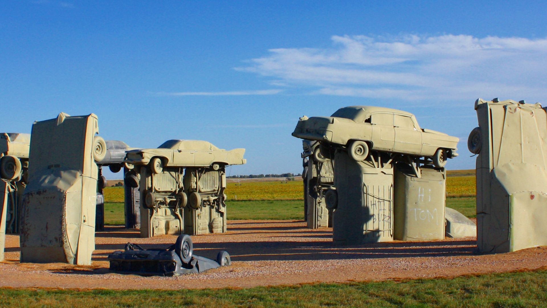 20 Roadside Attractions That Tell The Story Of America
