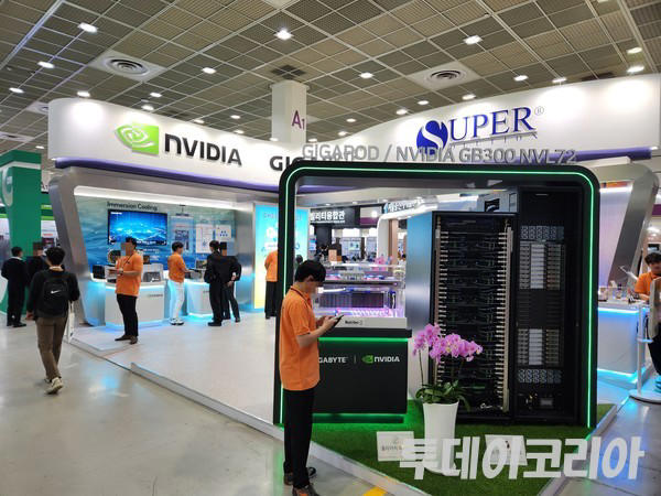 [발자국] ‘한국판 CES’ KES 2025···미래 혁신 기술 향한 열기 ‘후끈’