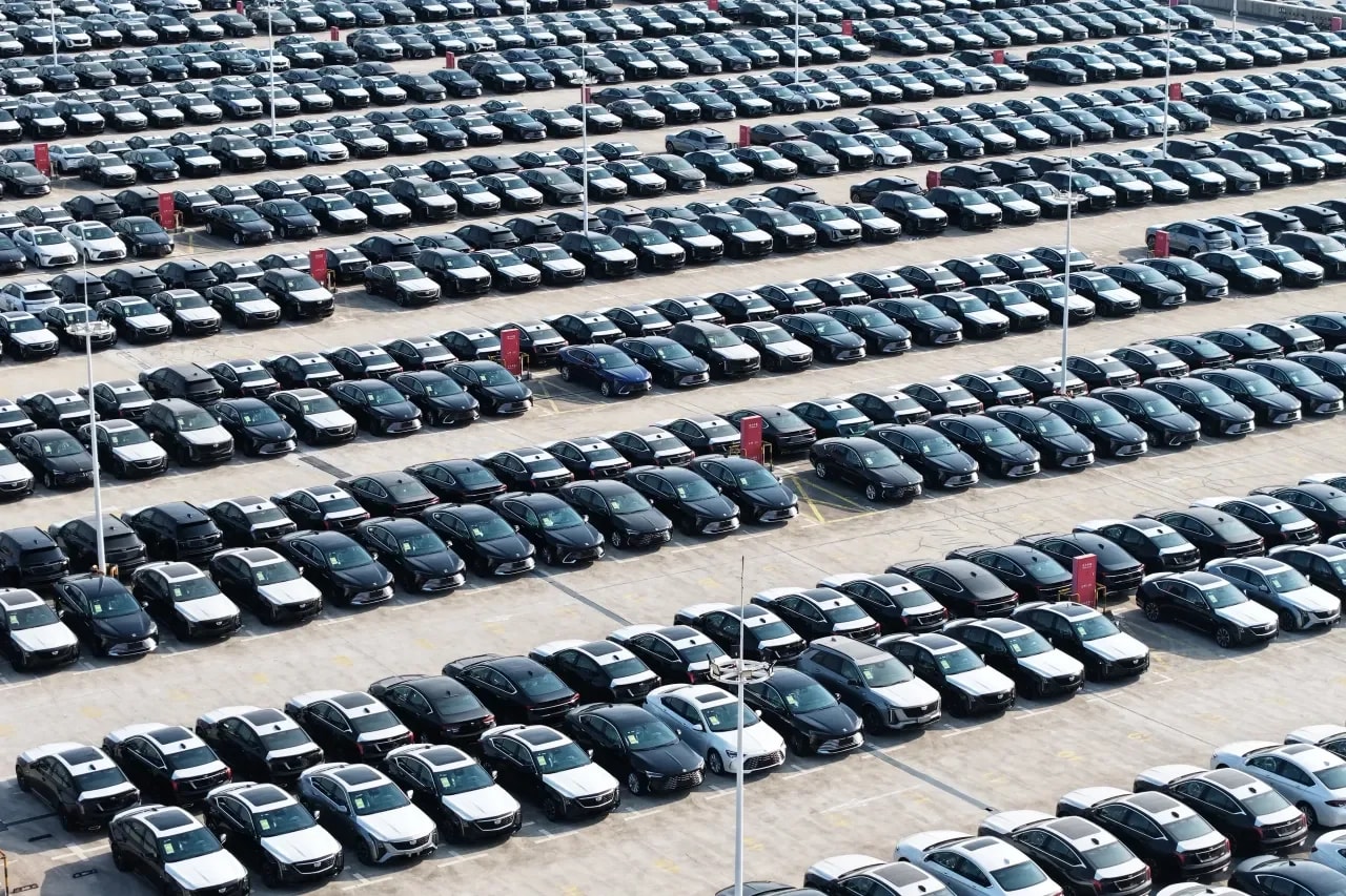 Canada Hits GM, Stellantis With Tariff Quota Cuts After Auto Makers ...