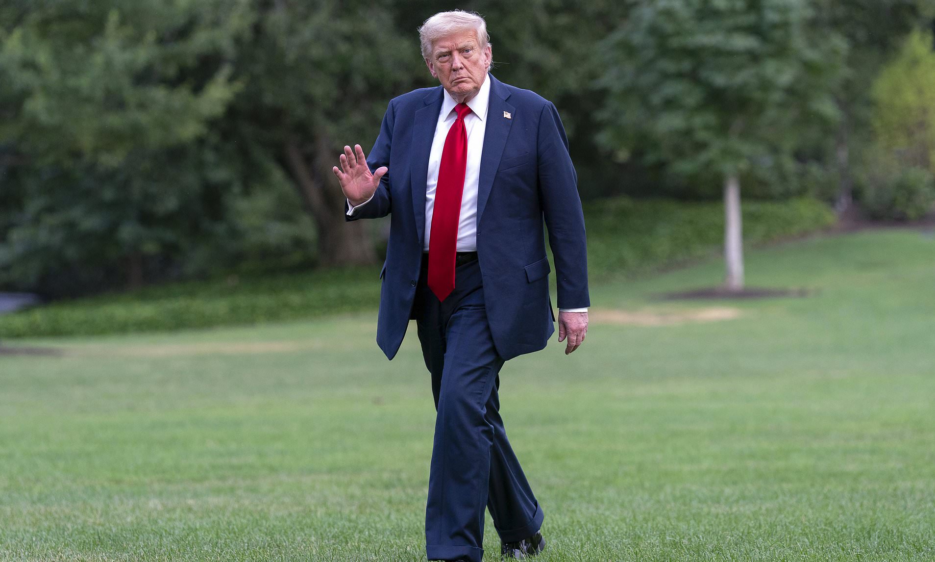 Trump abruptly TERMINATES all trade negotiations with Canada over 'fake ...