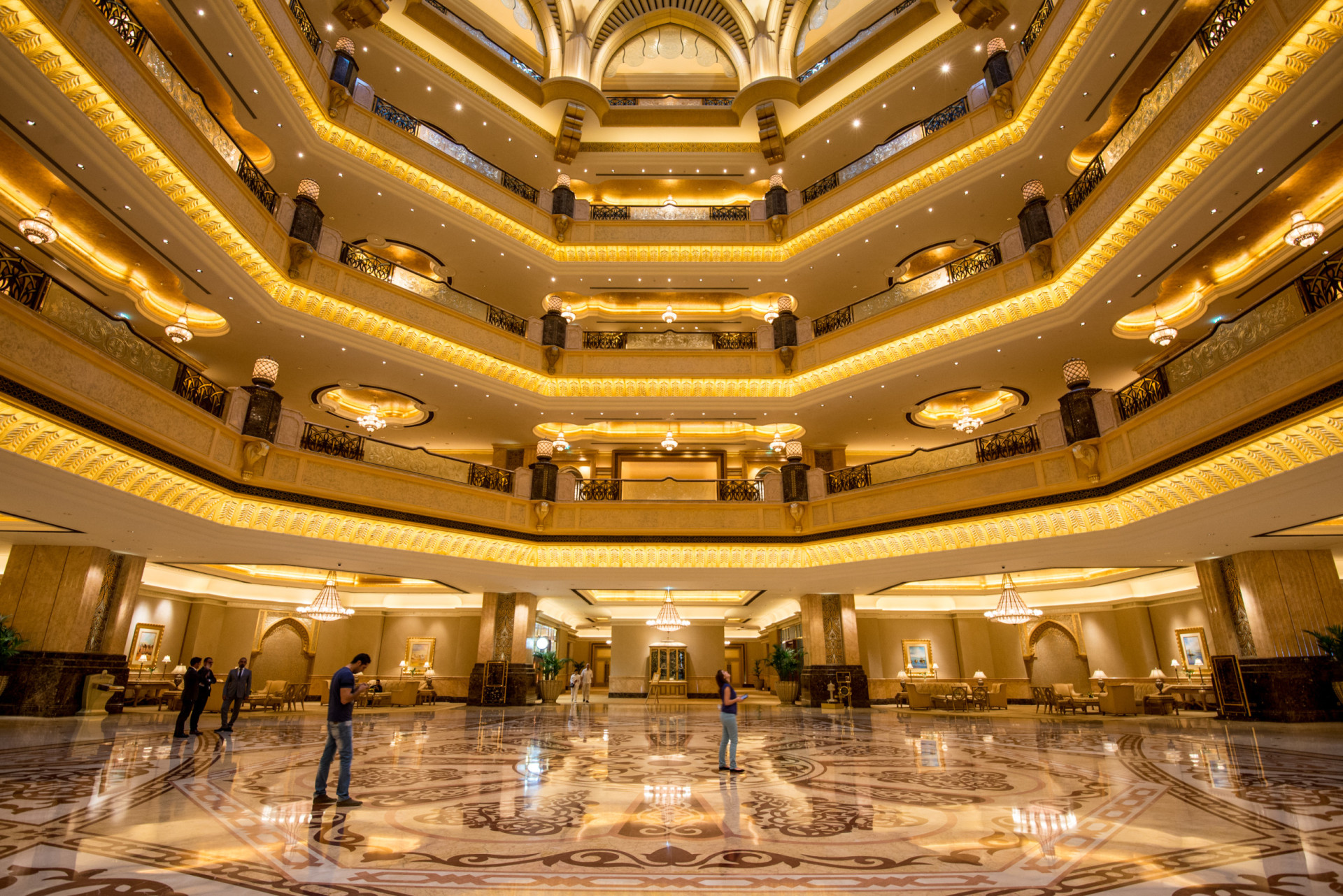 Top luxury travel experiences around the world