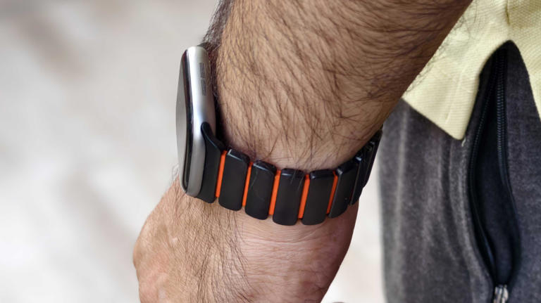 My search for the ultimate Apple Watch band is over: This one checks ...