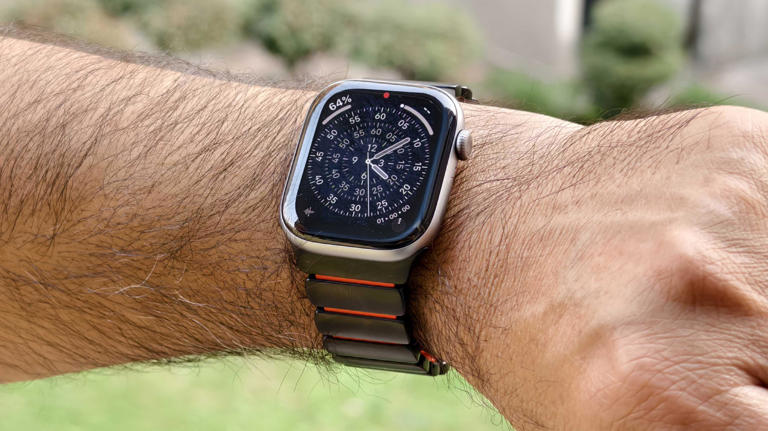 My search for the ultimate Apple Watch band is over: This one checks ...