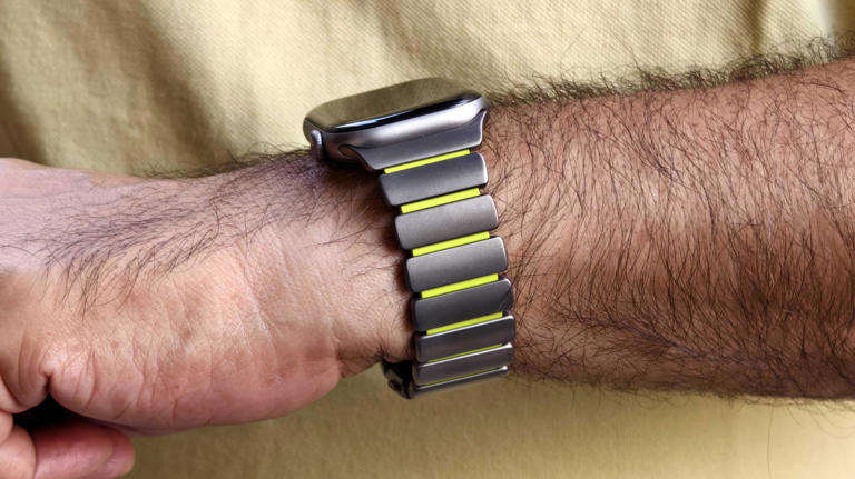 My search for the ultimate Apple Watch band is over: This one checks ...