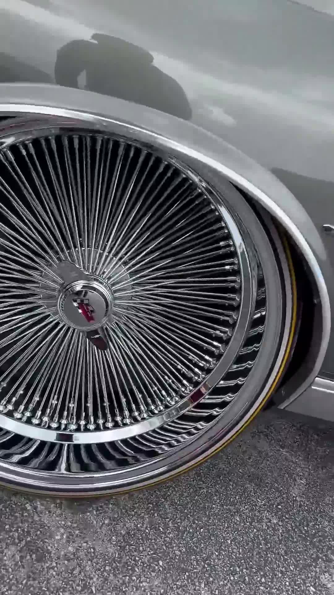 DollarBill’s 2door Chevy box on 24’s Daytons