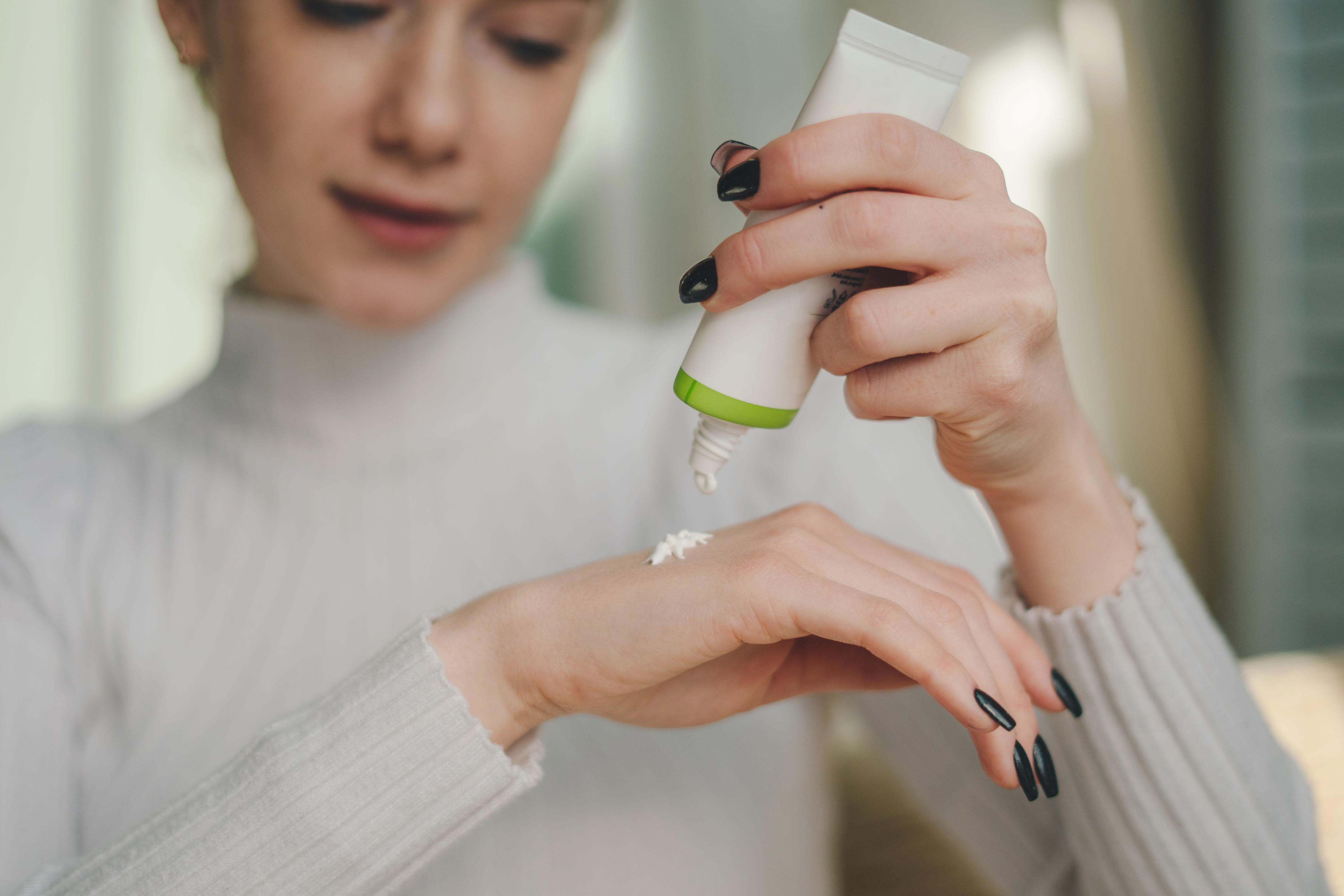 The secret to youthful hands