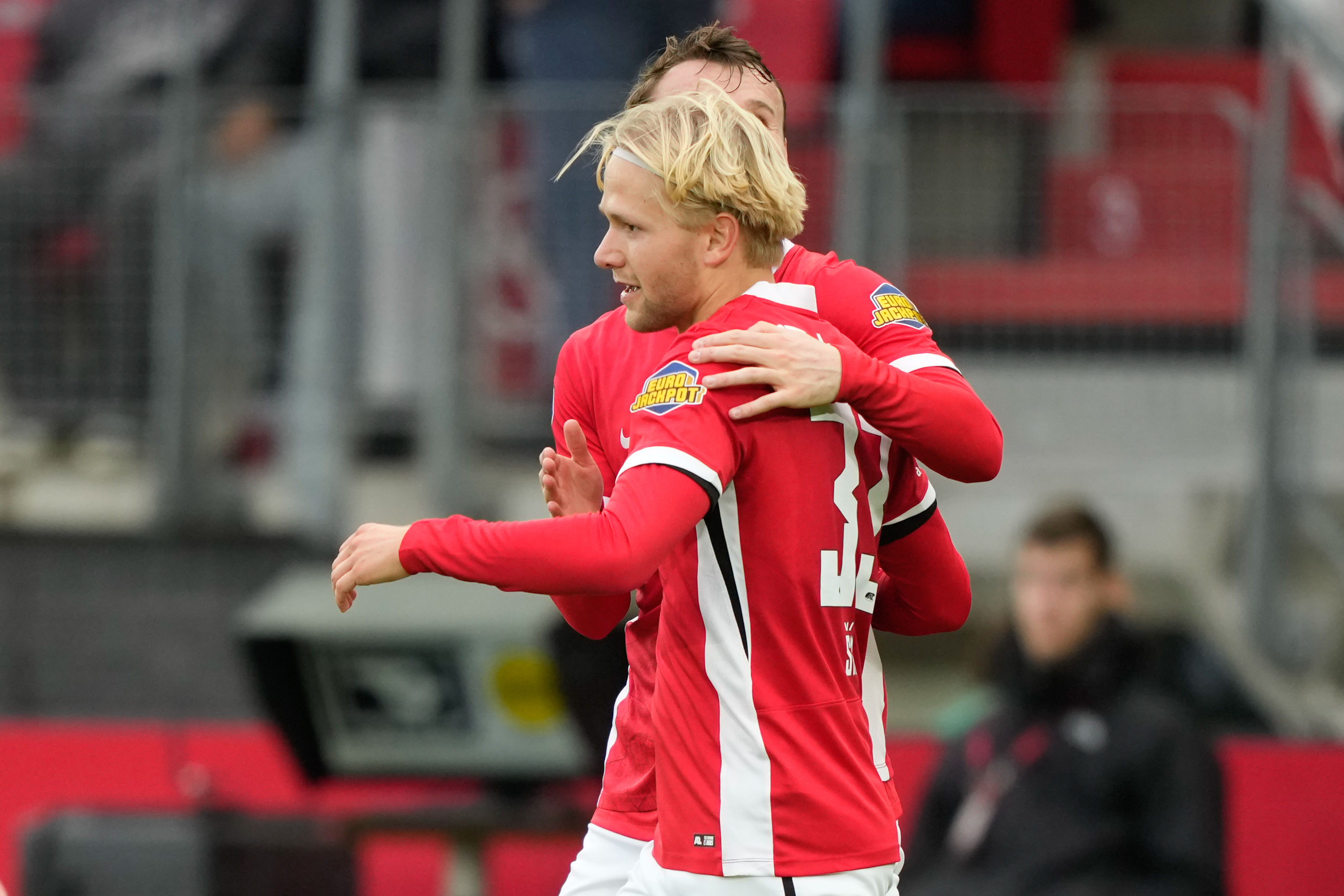 Stand in de Conference League: hier staat AZ na vijf duels