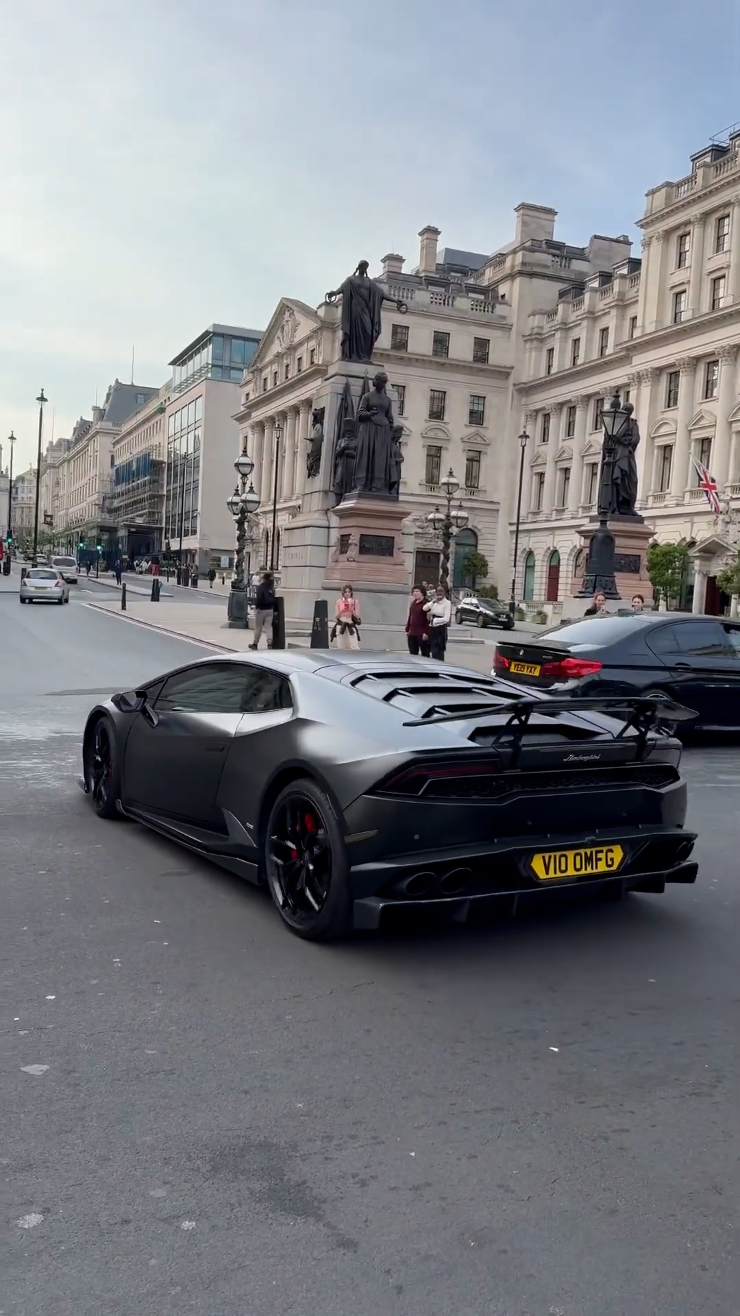 Custom Plate on Lamborghini Huracán