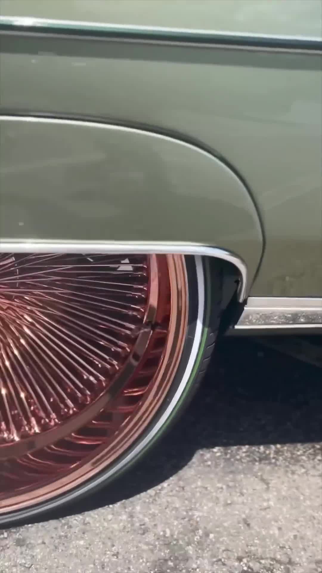 Big Key Stevie’s 73 Chevy vert on rosegold 24’s Daytons