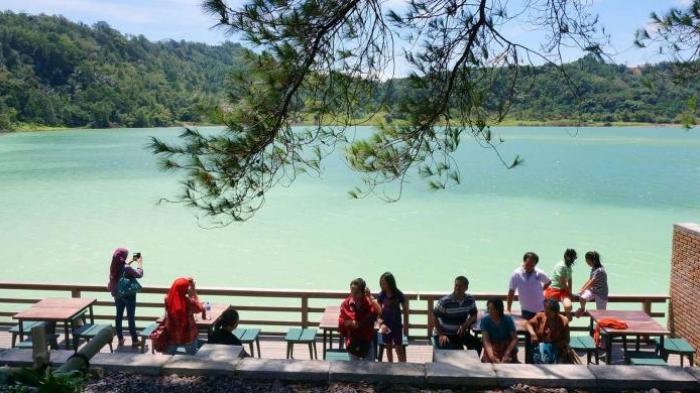 Harga Tiket Masuk Danau Linow,Destinasi Hits di Tomohon Sulawesi Utara 2025