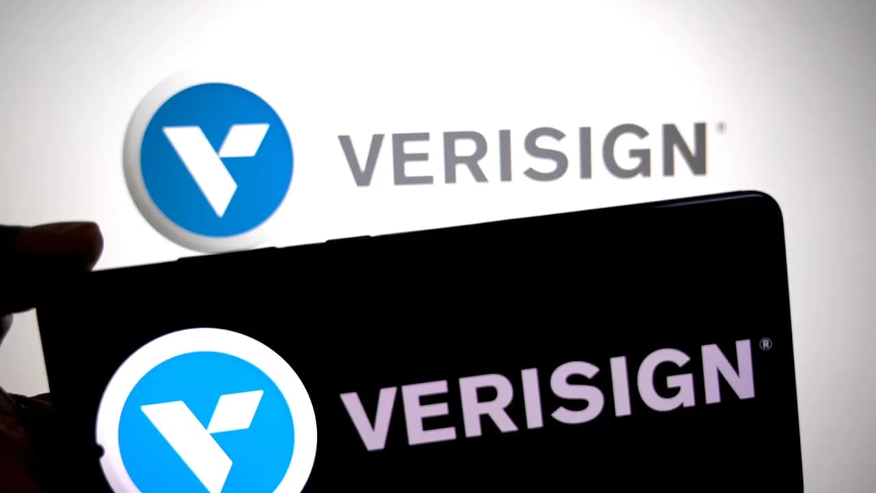 VeriSign Q3 Beat Turns Retail Traders Bullish — But Stock Slides After ...