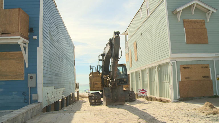 Infamous leaning house lot now for sale