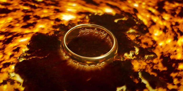 Why Sauron Is So Much Stronger Than Gandalf And Saruman In Lord Of The ...