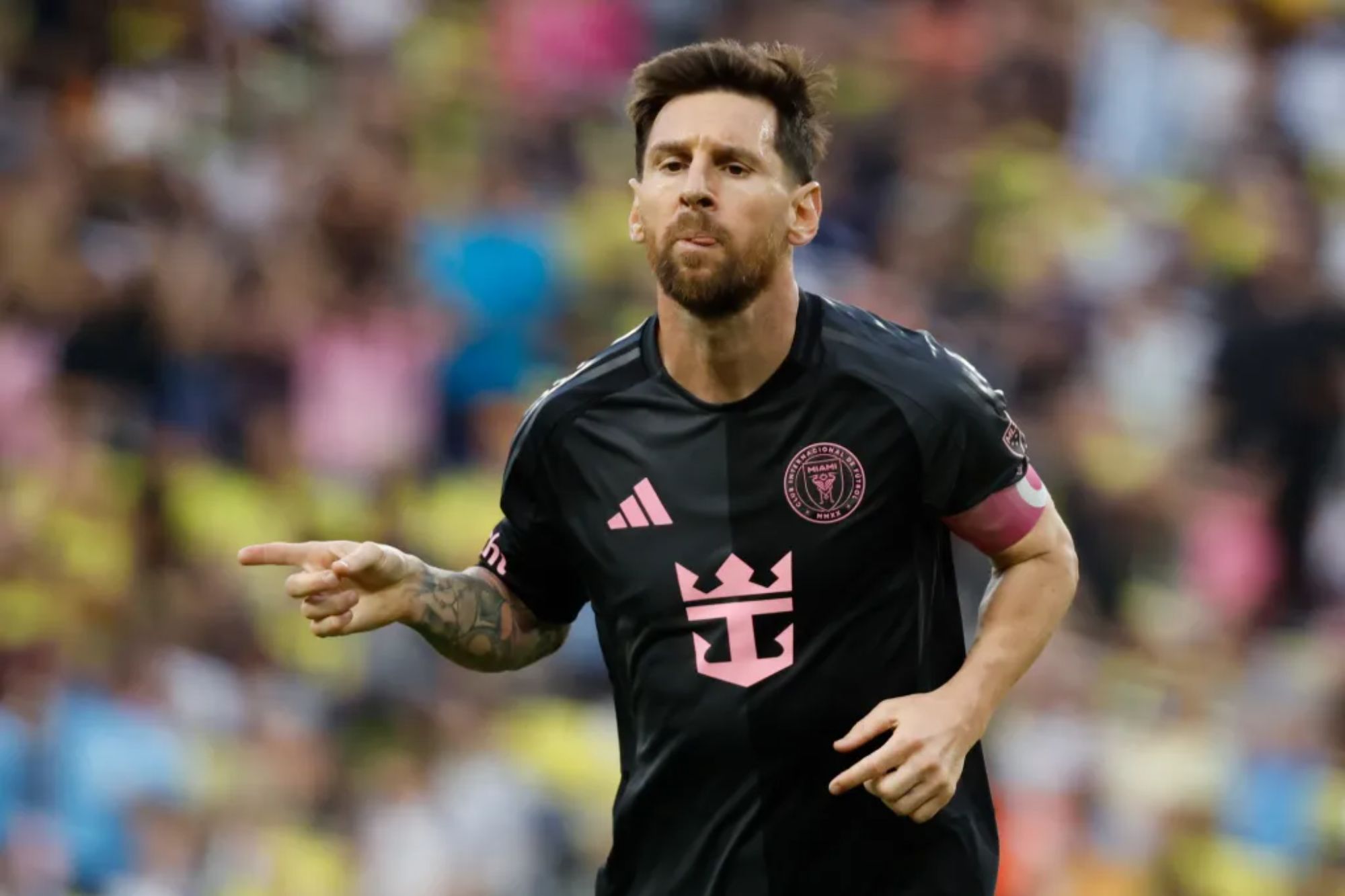 Lionel Messi re-signs with Inter Miami as team eyes MLS Cup