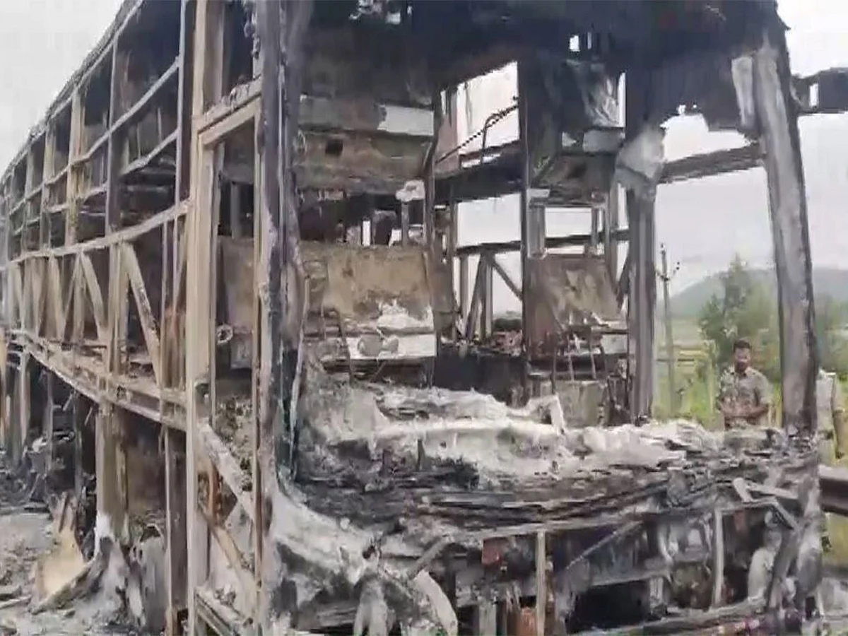 India: Bus collision blaze kills 20 on route between Bengaluru and ...
