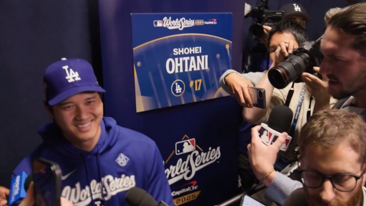 MLB: Royals Player Crashes Shohei Ohtani's Press Conference for a ...