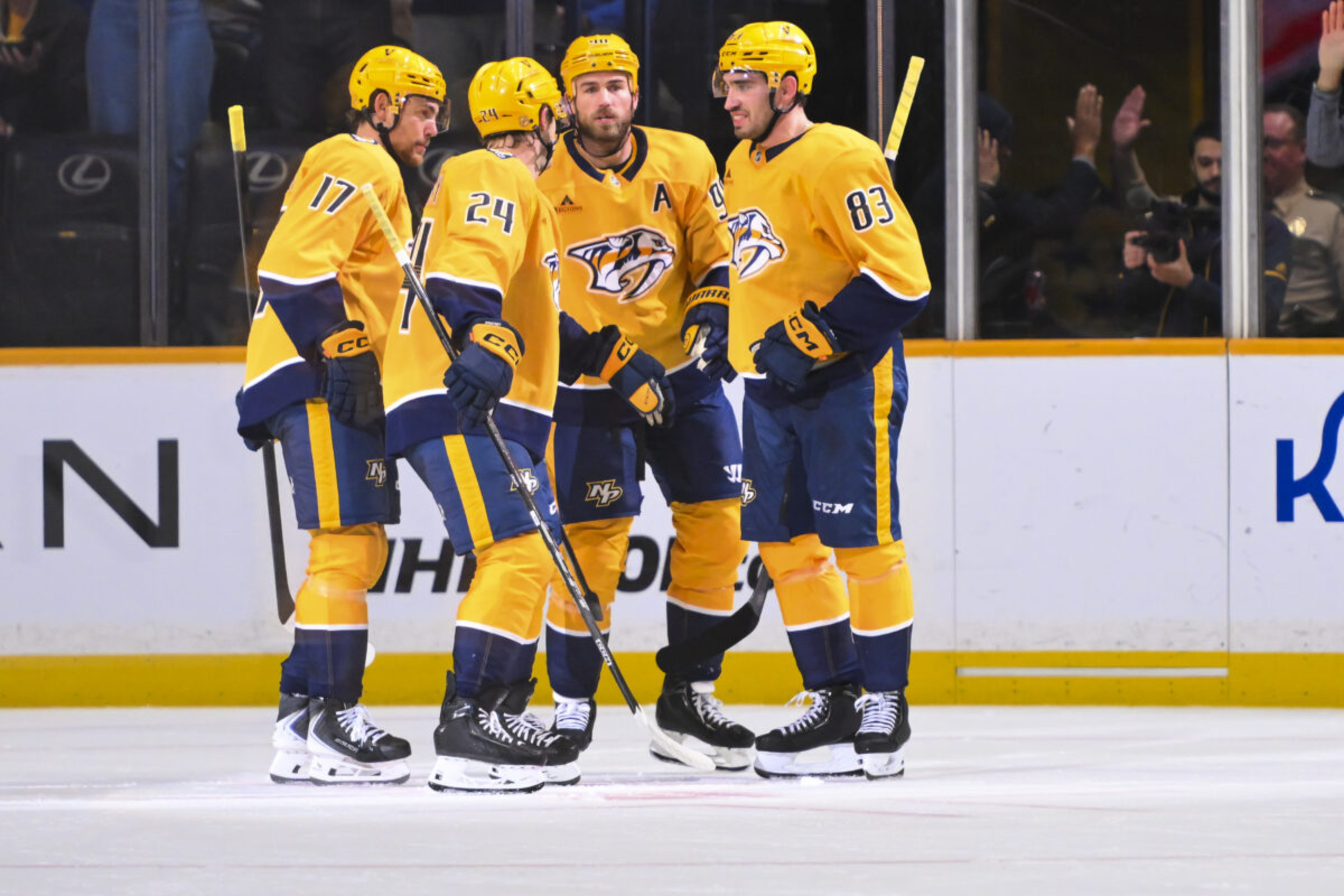 Predators Edge Out Canucks in 2-1 Victory
