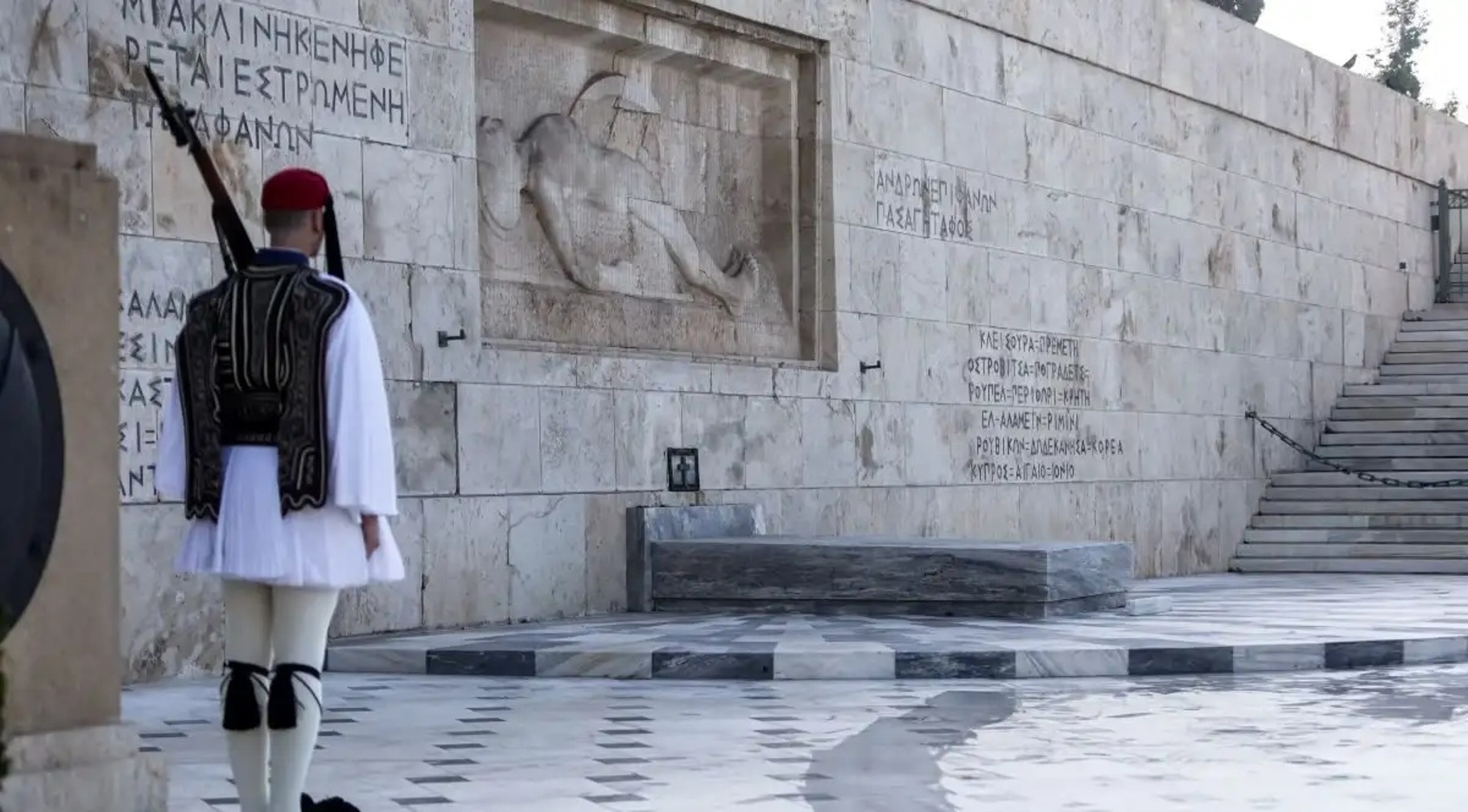 «Η κυβέρνηση πήρε την αρμοδιότητα, αλλά όχι την ευθύνη. Αν συνεχίσει ...