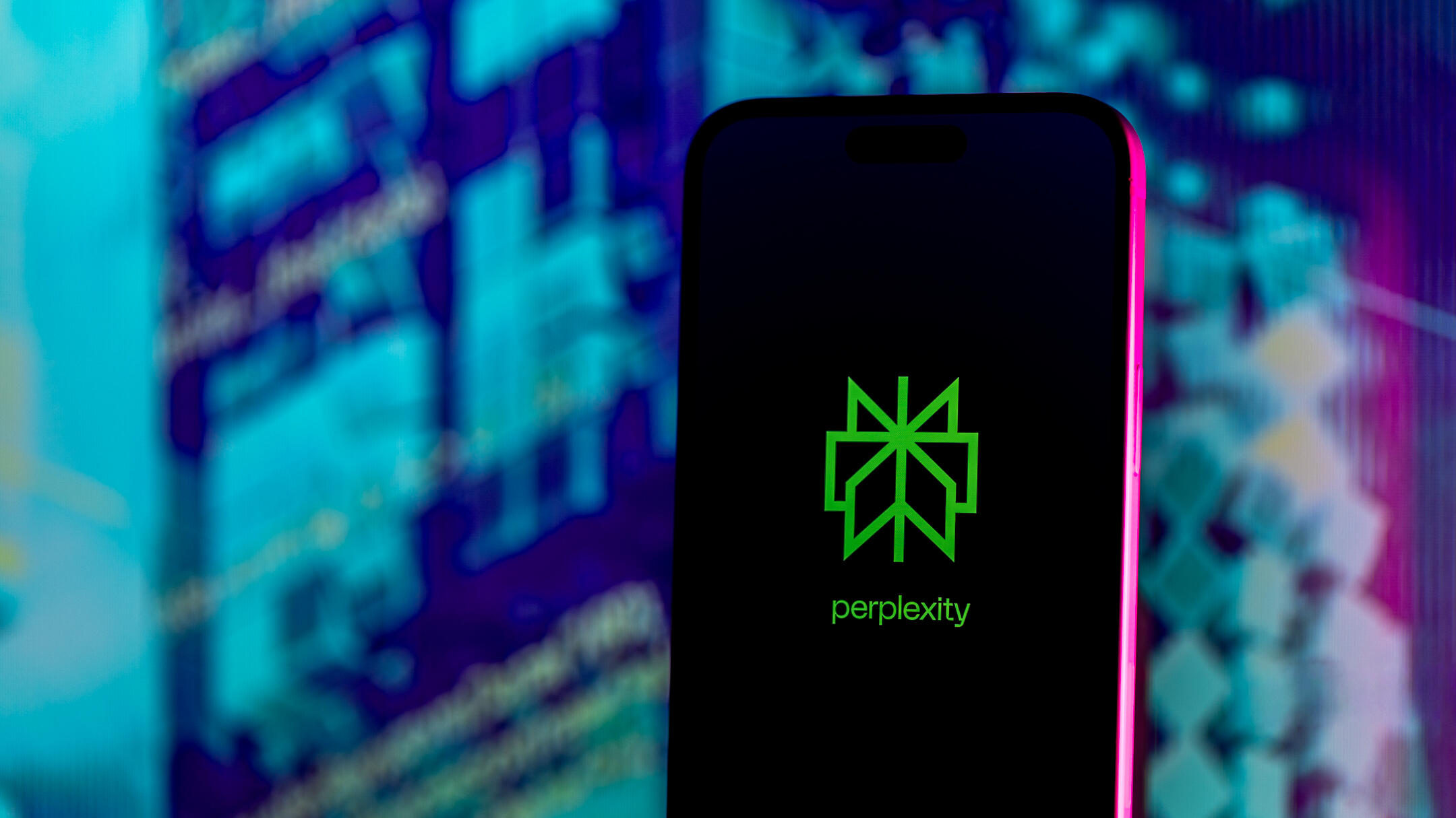 'Would-Be Bank Robbers': Reddit Sues Perplexity, Data Firms Over AI ...