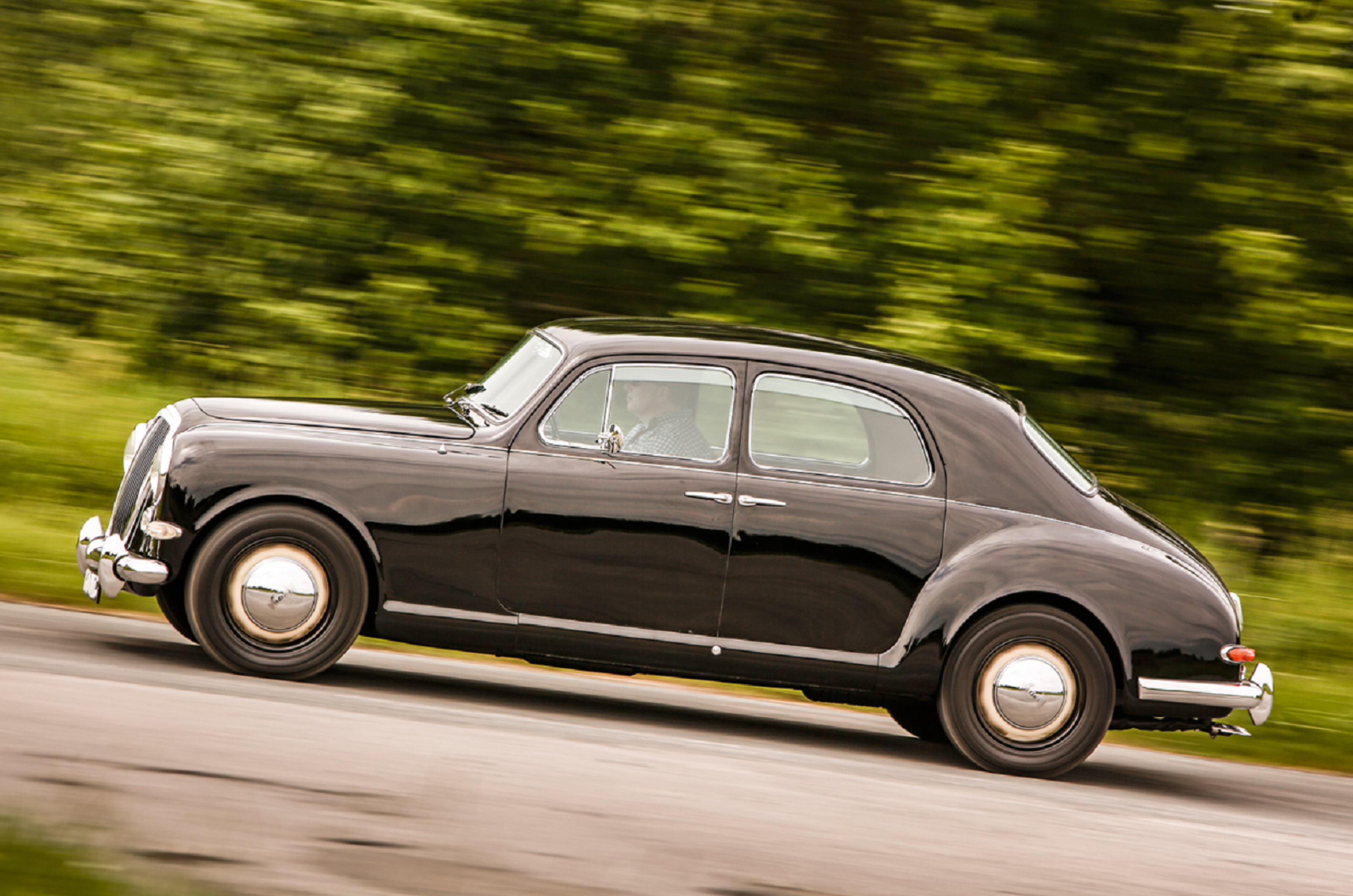 20 super classic saloons