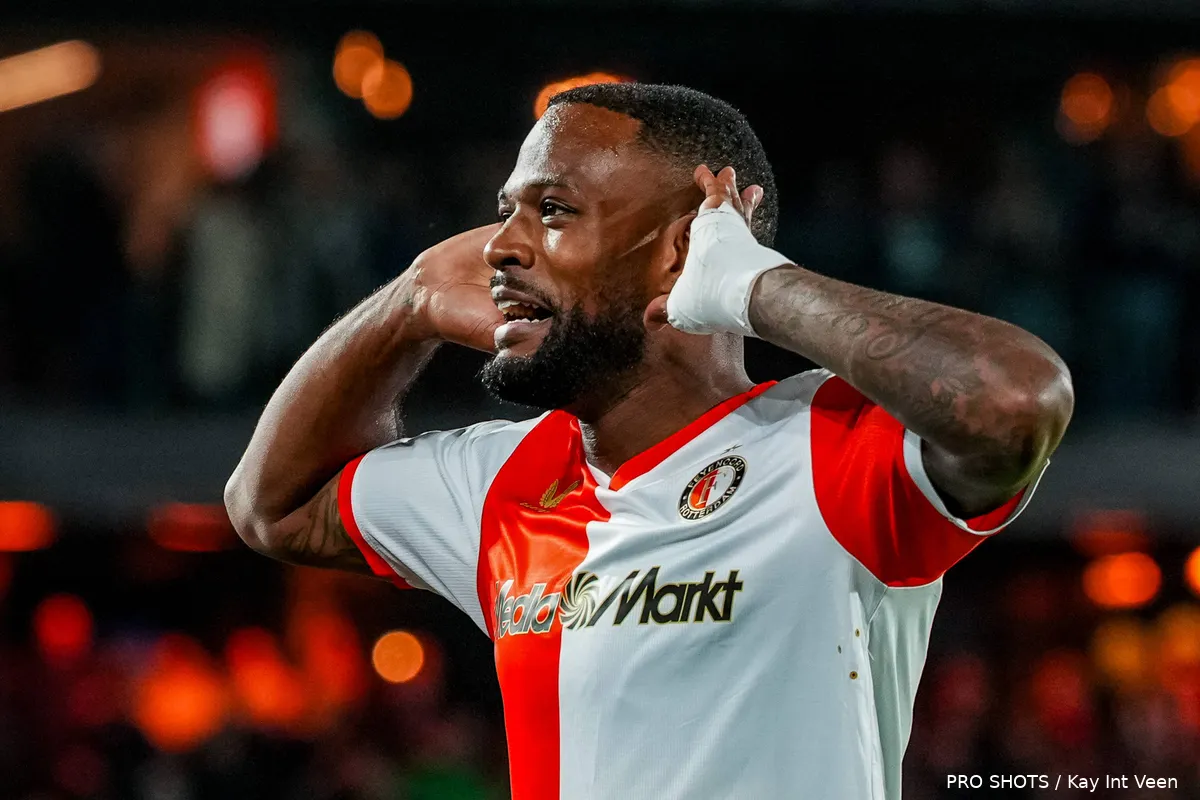 Southampton neemt voormalig Feyenoorder Larin definitief over