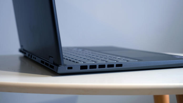 MSI Prestige 16 AI Evo review: Power and longevity show its versatility