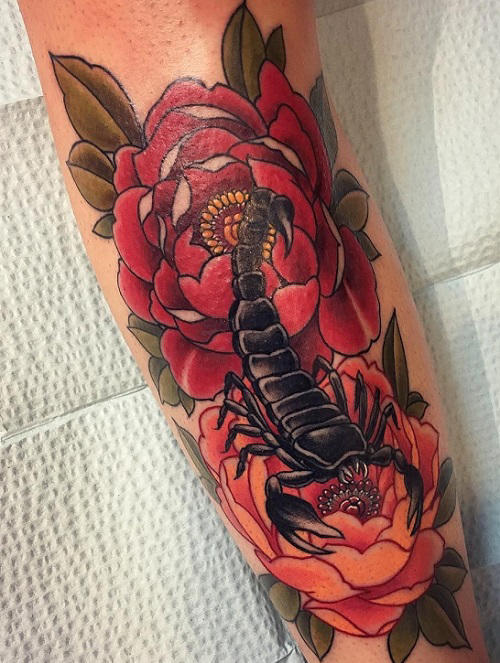 Tatuaje de alacrán: simbolismo y mensajes detrás de este diseño