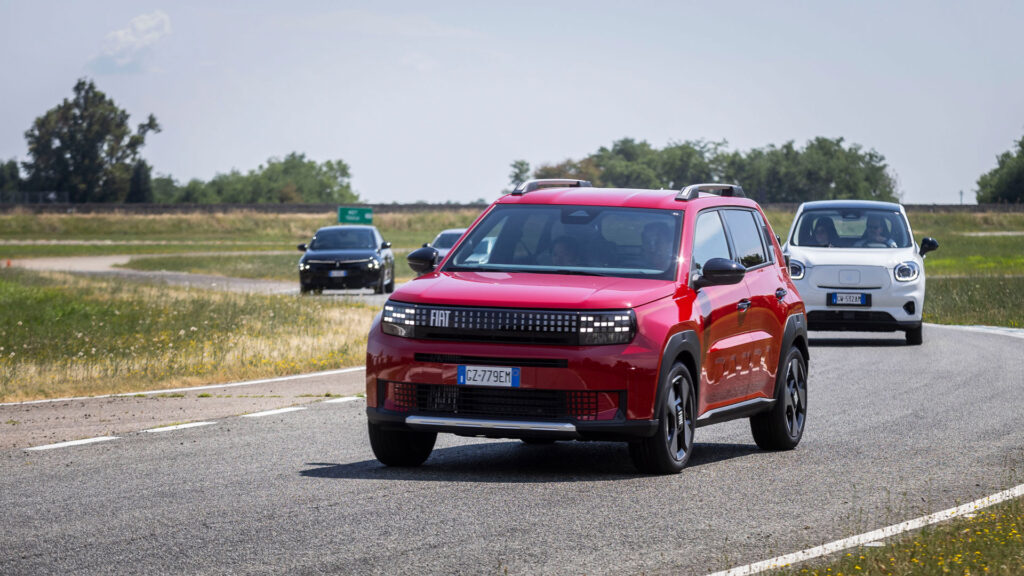 Stellantis pourrait se disloquer, avertit son ex-patron Carlos Tavares