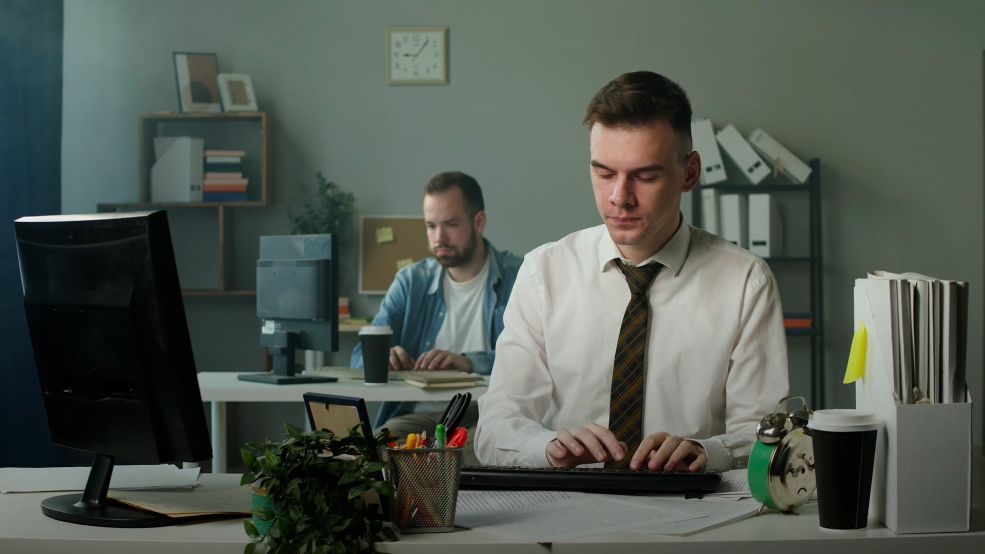 Rester Assis Pendant De Longues Périodes Augmente Le Risque De Maladies